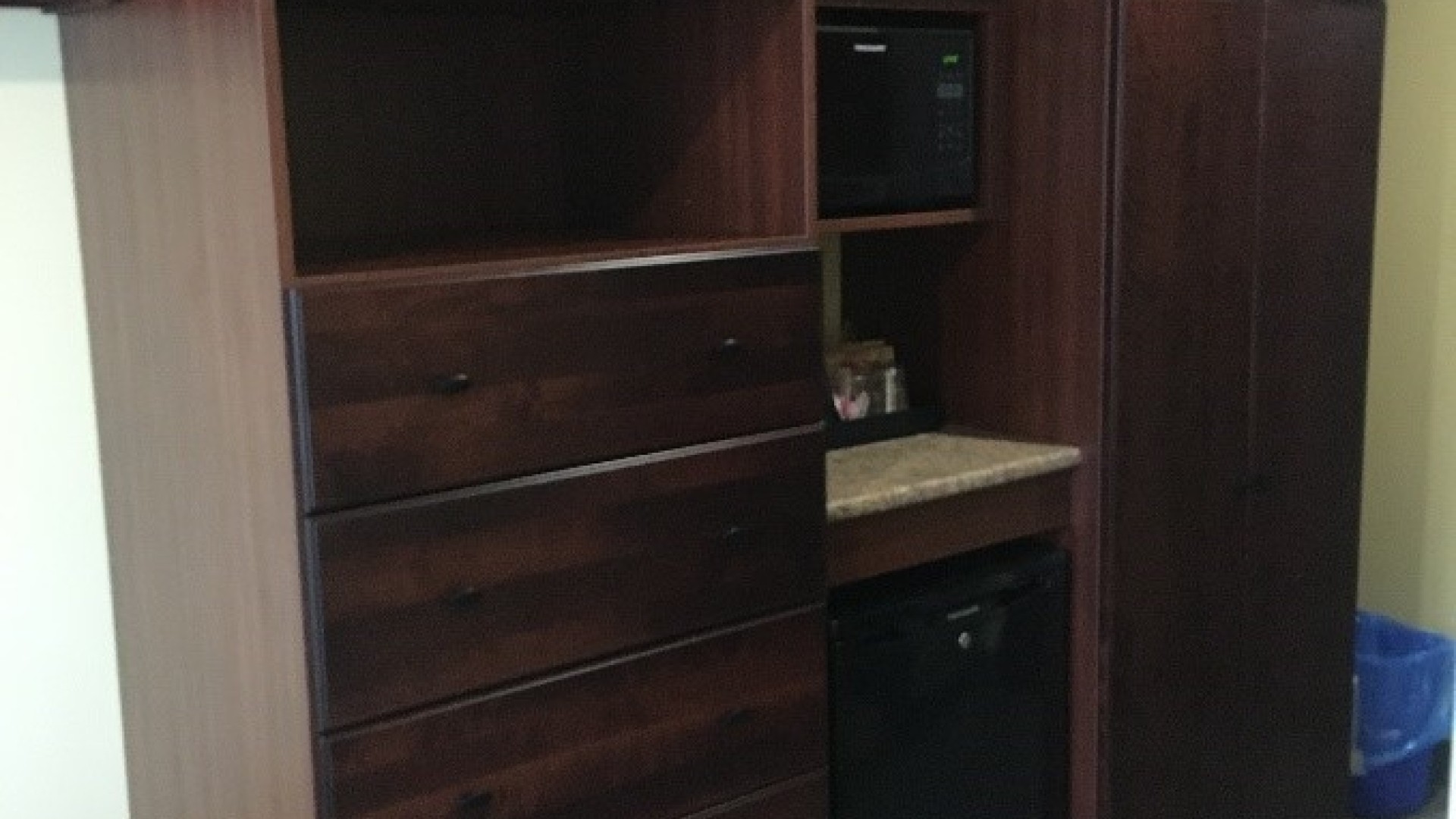 Riley Hall: Single Suite | St. Francis Xavier University